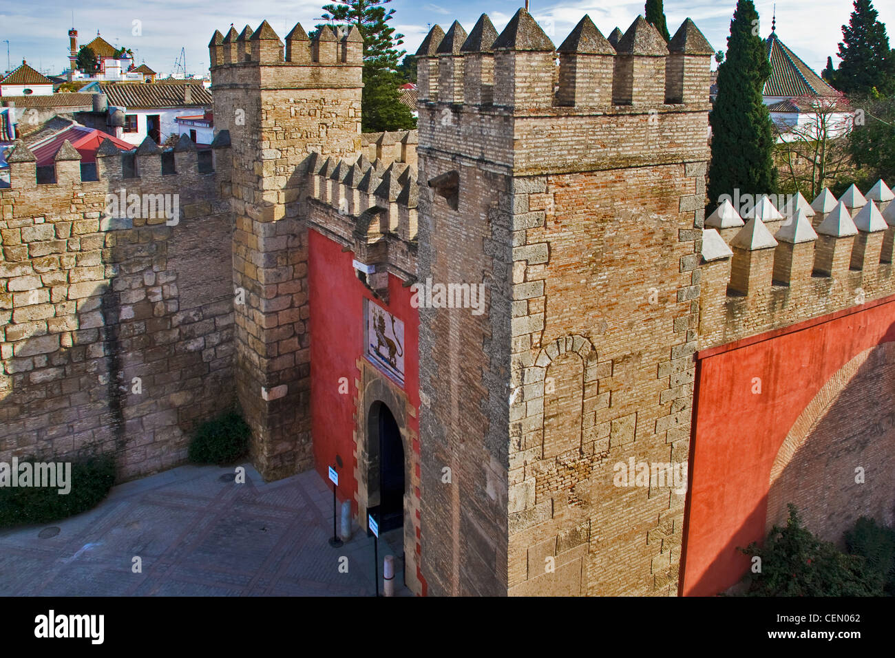 Alcazar gate lion hi-res stock photography and images - Alamy