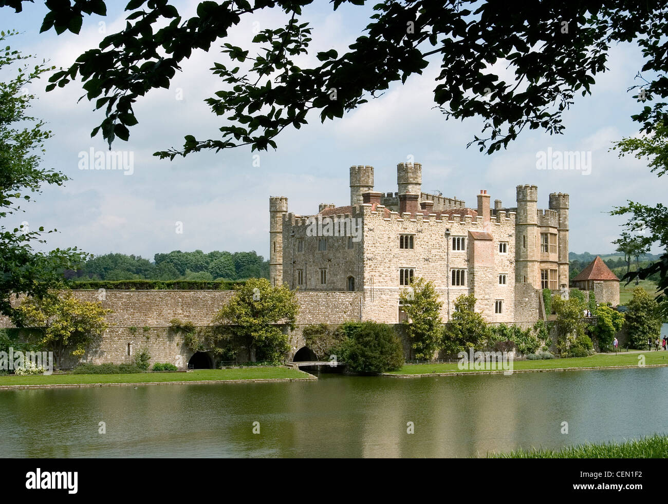 Leeds castle garden hi-res stock photography and images - Alamy
