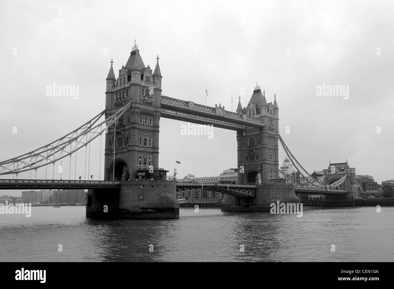 London bridge is falling down hi-res stock photography and images - Alamy