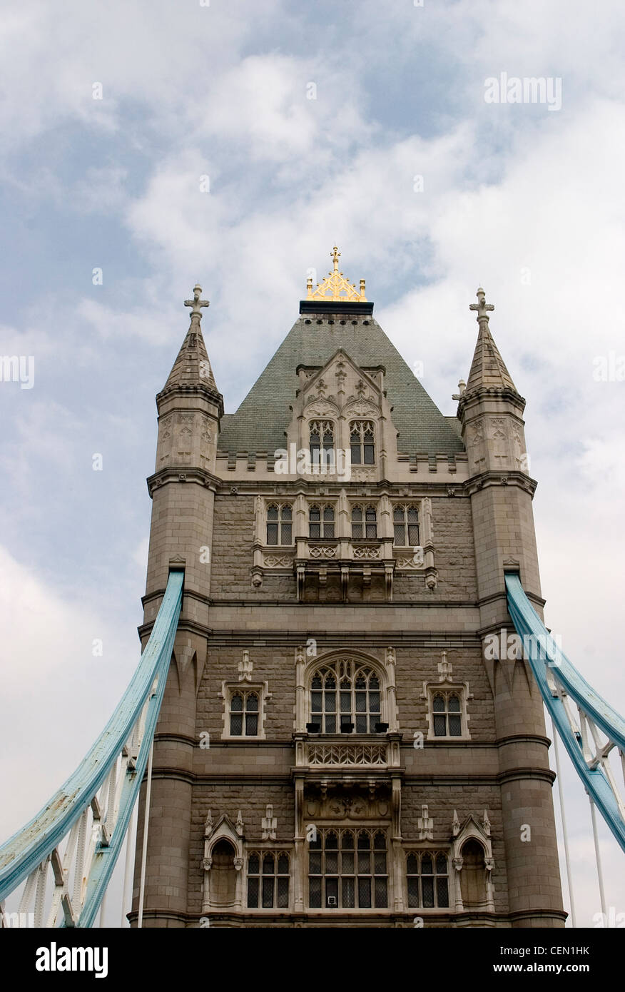 London bridge is falling down hi-res stock photography and images - Alamy