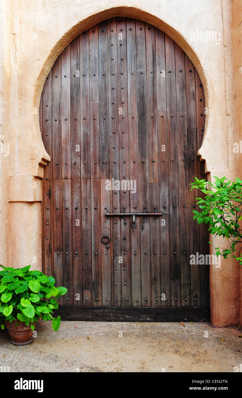 Beautiful wooden door on a middle eastern building entrance Stock Photo ...