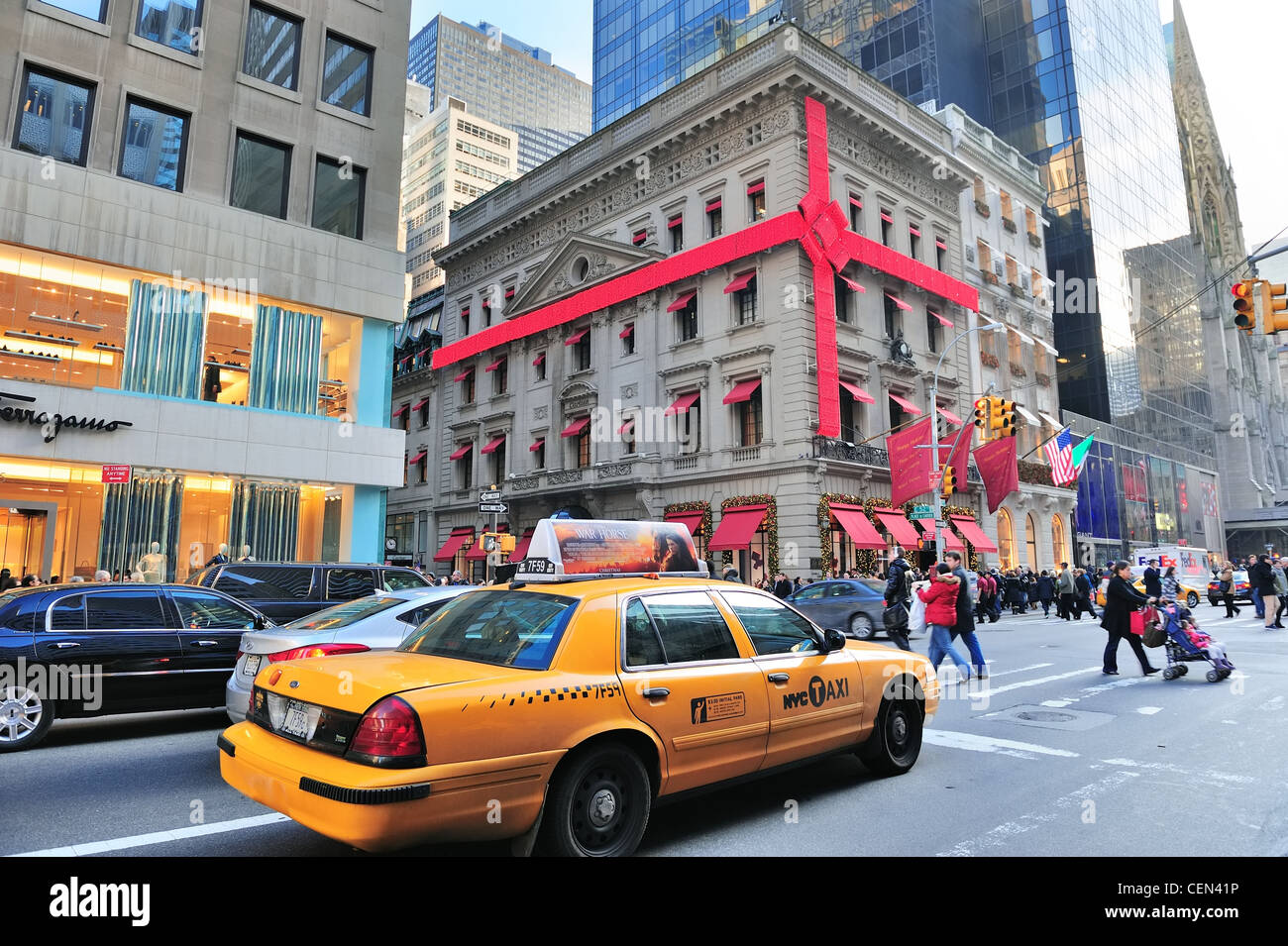 Busy traffic on street Stock Photo - Alamy
