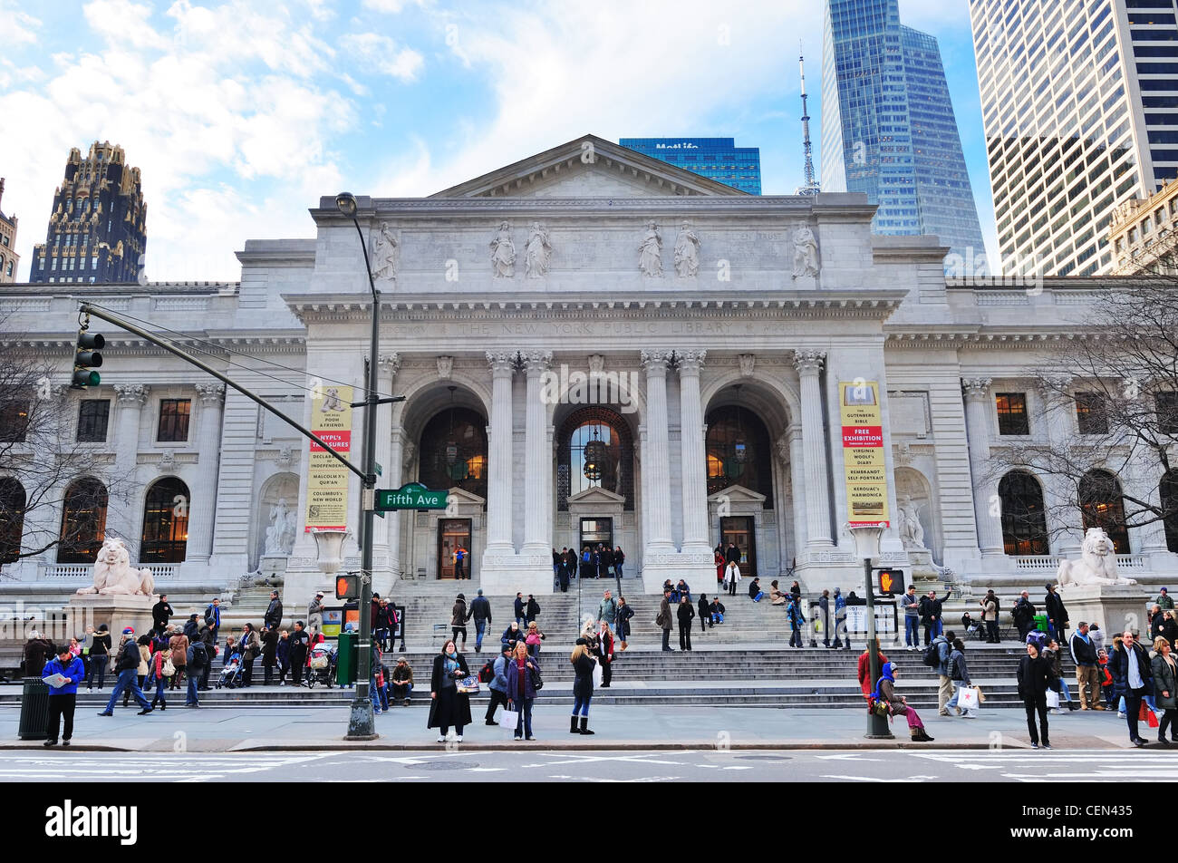 New York Public Library and street Stock Photo - Alamy