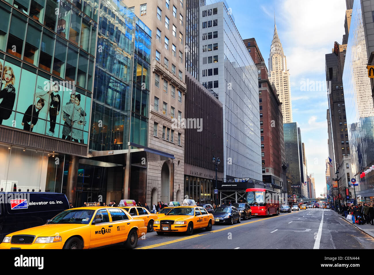 Busy traffic on street Stock Photo - Alamy