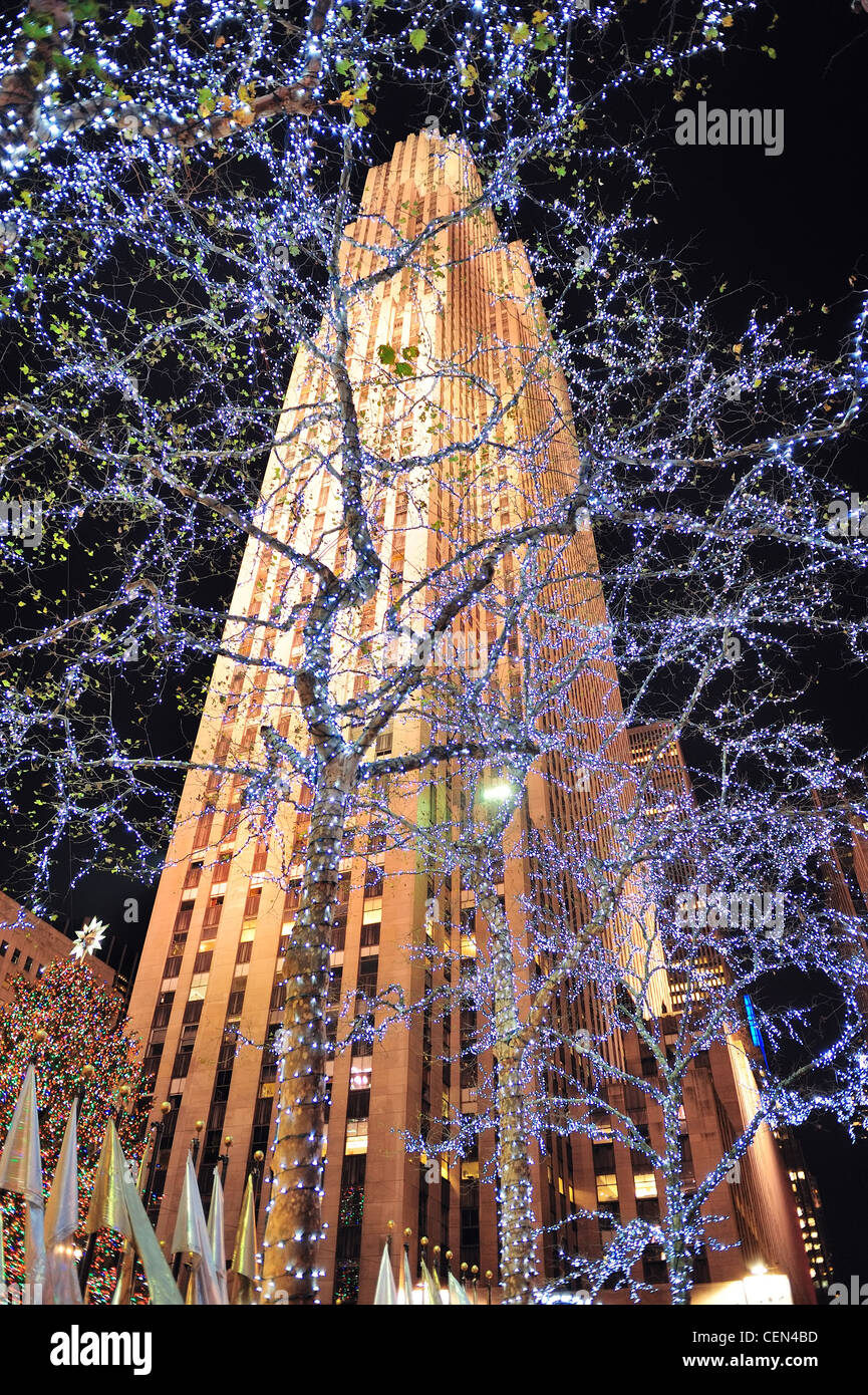 Rockefeller Center at night Stock Photo - Alamy