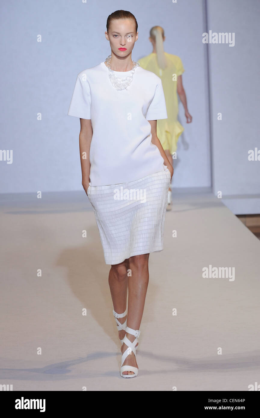 Nicole Farhi London Ready to WearSpringSummer 2012 Stock Photo - Alamy