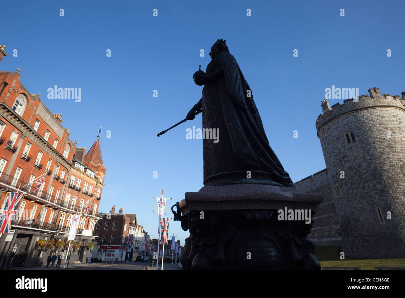 Windsor statues hi-res stock photography and images - Alamy