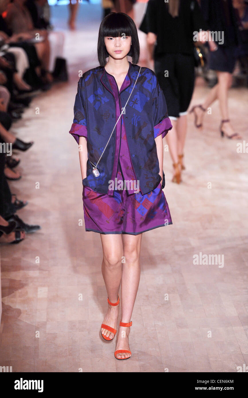 Hermes catwalk paris hi-res stock photography and images - Alamy