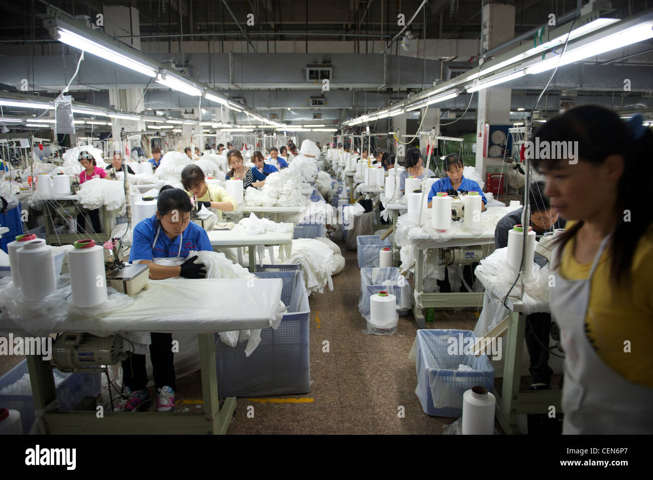 China chinese socks factory hi-res stock photography and images - Alamy