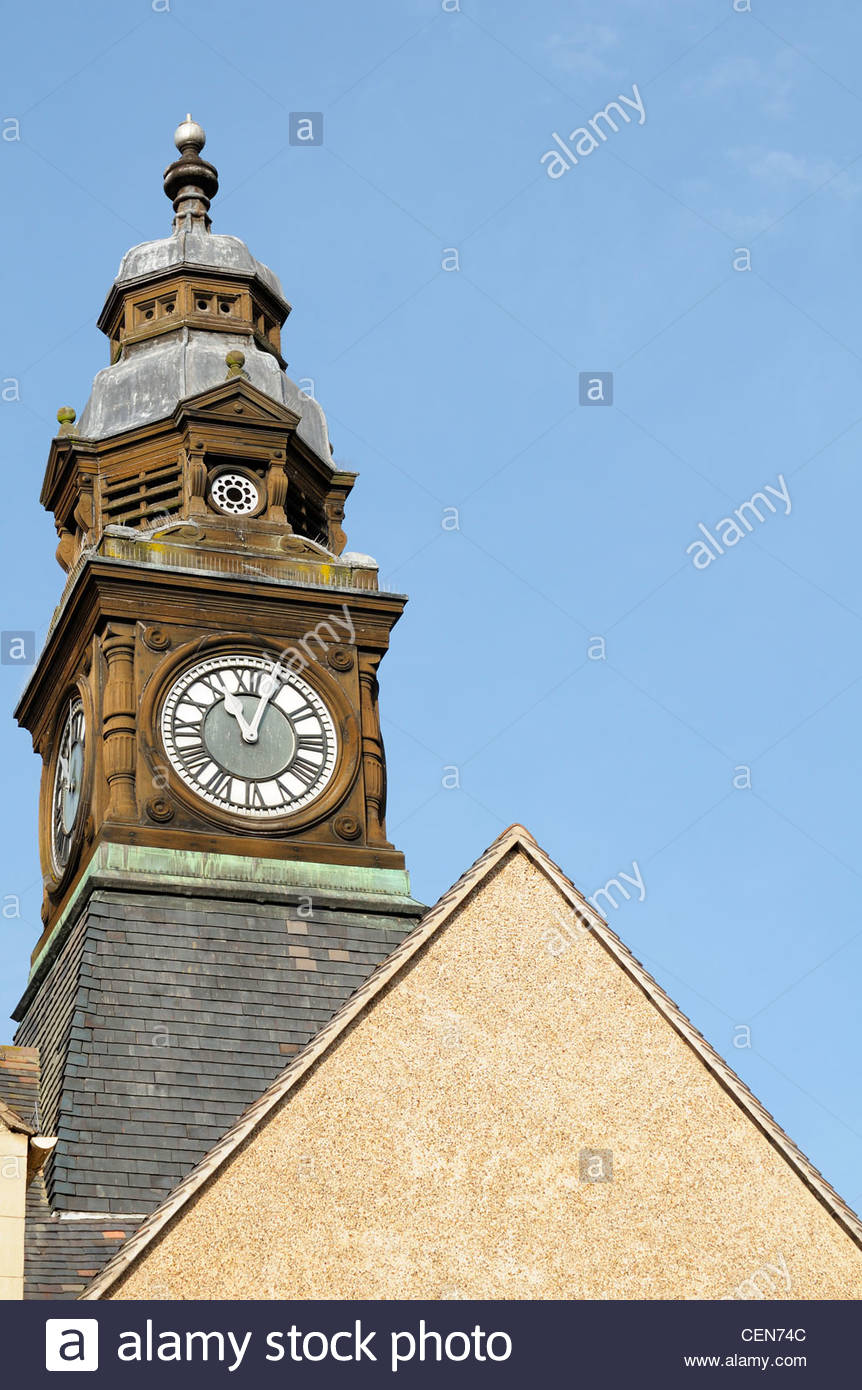 Gable Clock High Resolution Stock Photography and Images - Alamy