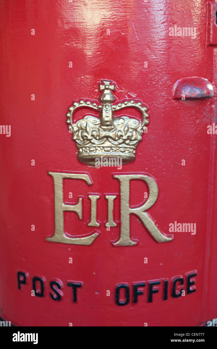 Royal crown of england hi-res stock photography and images - Alamy