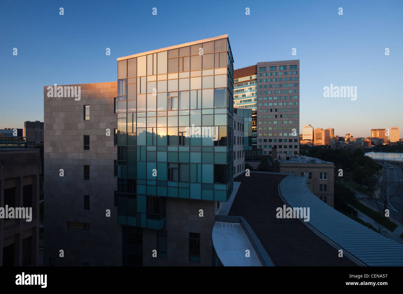 Mit sloan school hi-res stock photography and images - Alamy