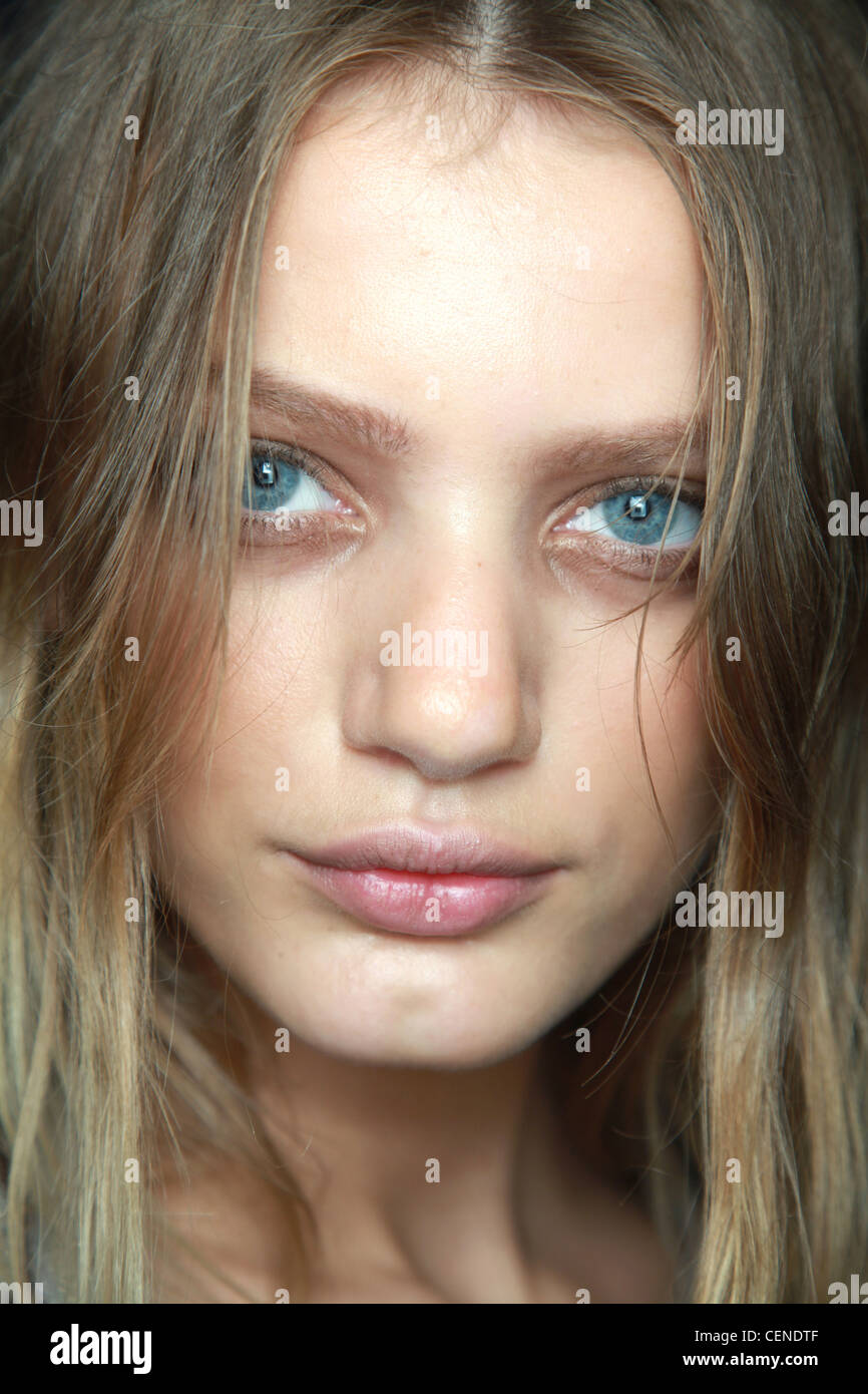 Kenzo Backstage Paris Ready to Wear Spring Summer Model fair hair ...