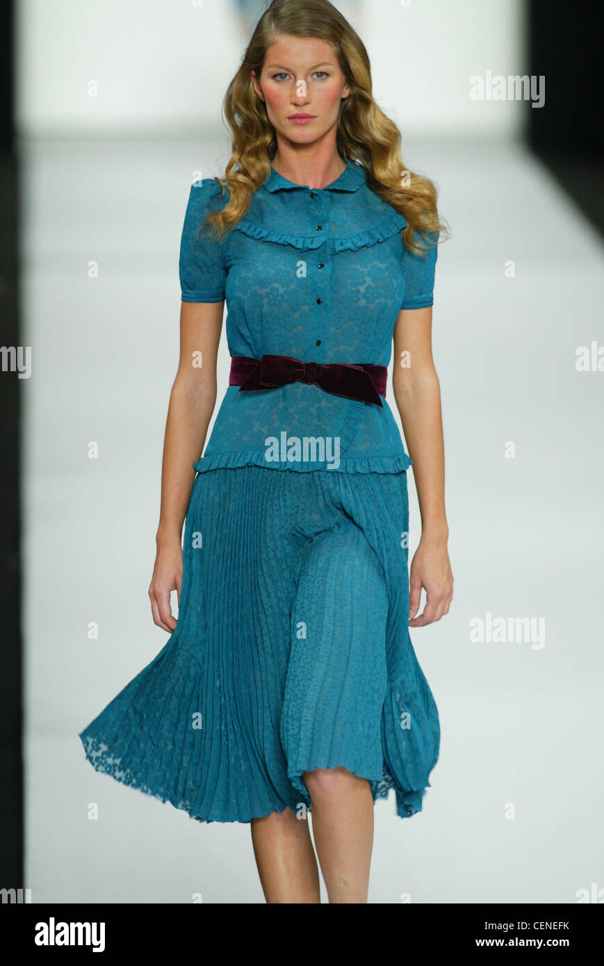 Marc Jacobs New York Ready to Wear Autumn Winter Model Gisele Bunchen ...