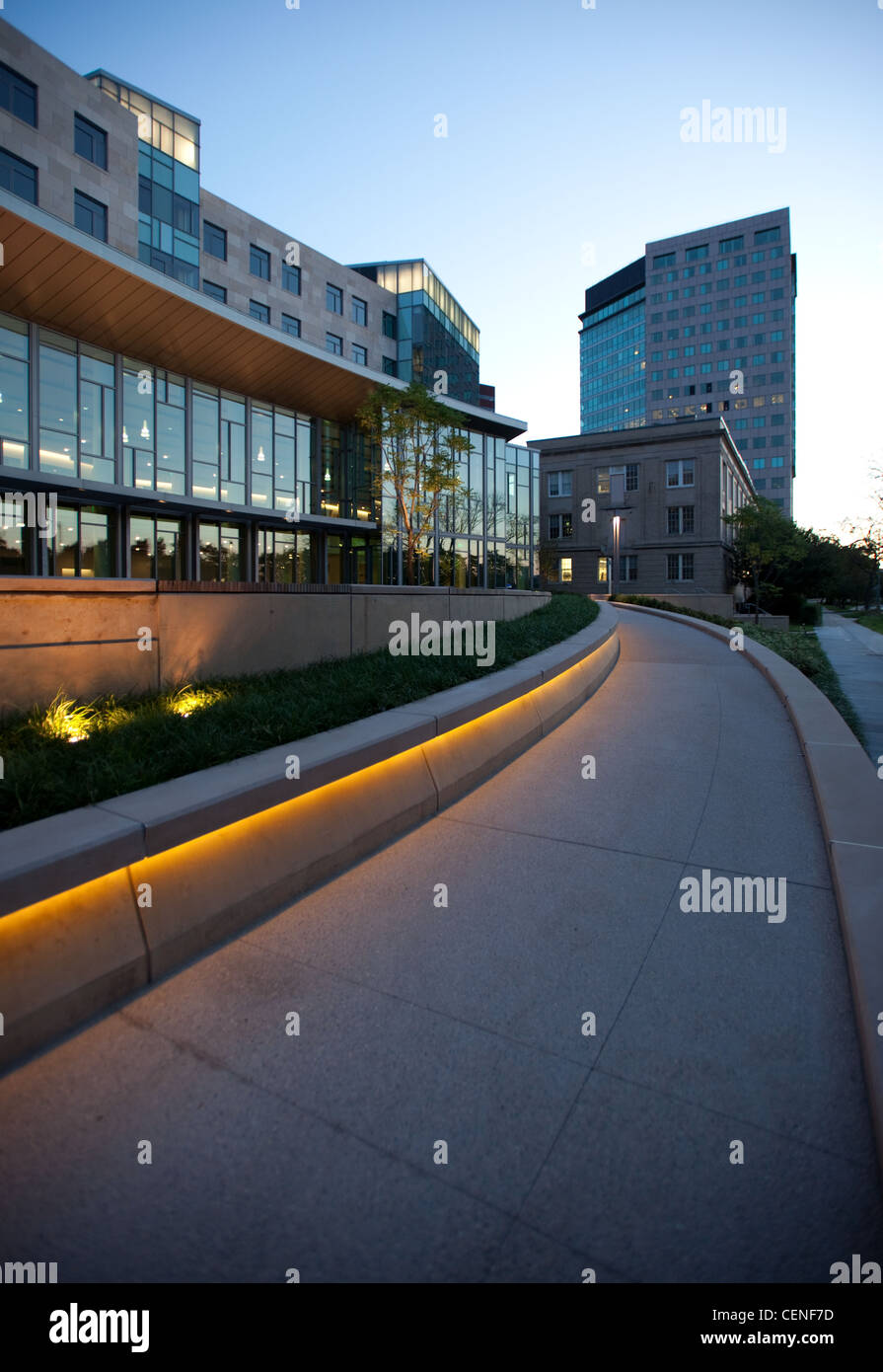 Mit sloan school hi-res stock photography and images - Alamy