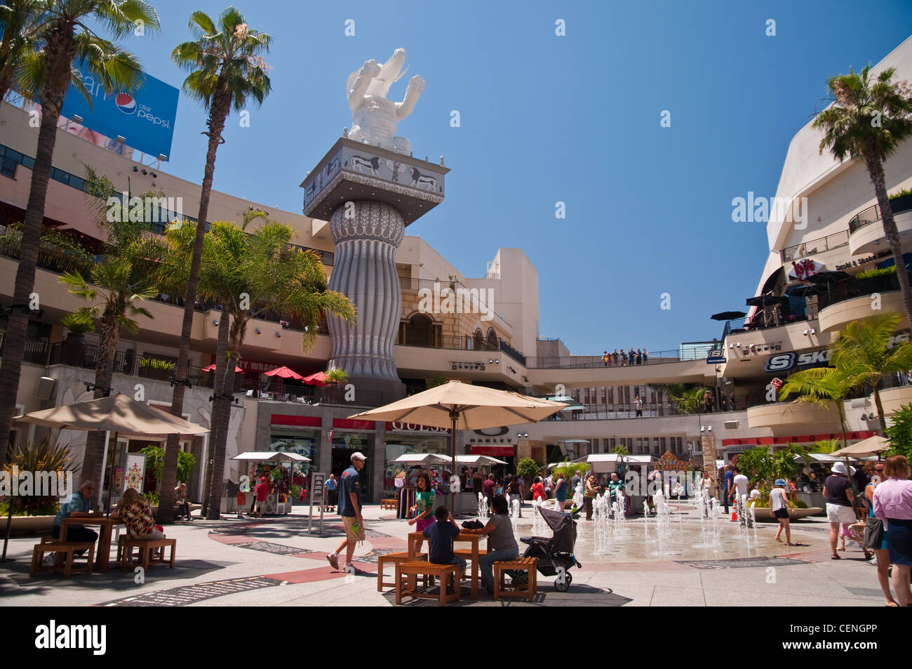 Hollywood and Highland shopping mall, Hollywood, Los Angeles ...