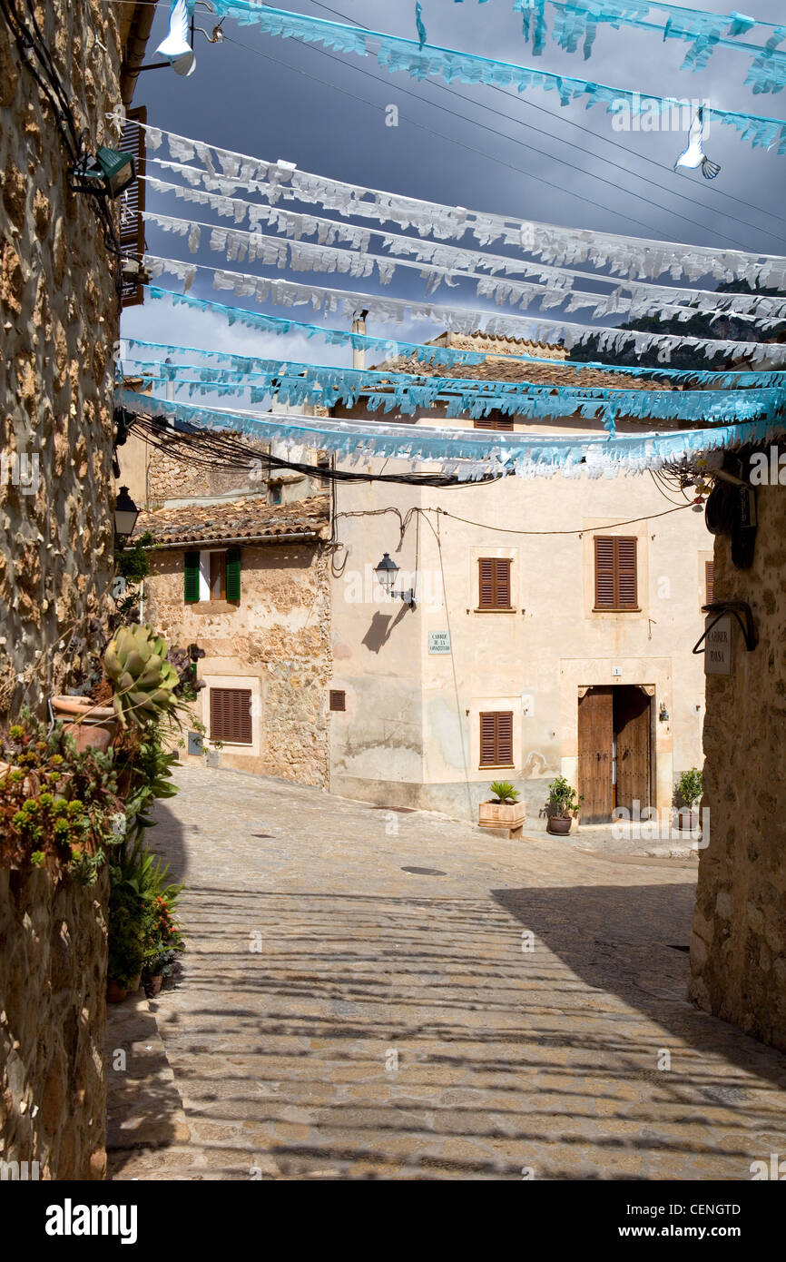 the old village of Valldemossa in Mallorca, Spain Stock Photo - Alamy