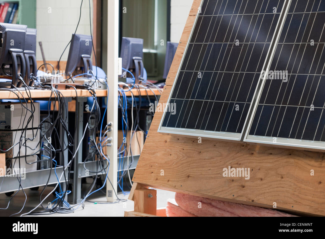 Photovoltaic cell laboratory hi-res stock photography and images - Alamy