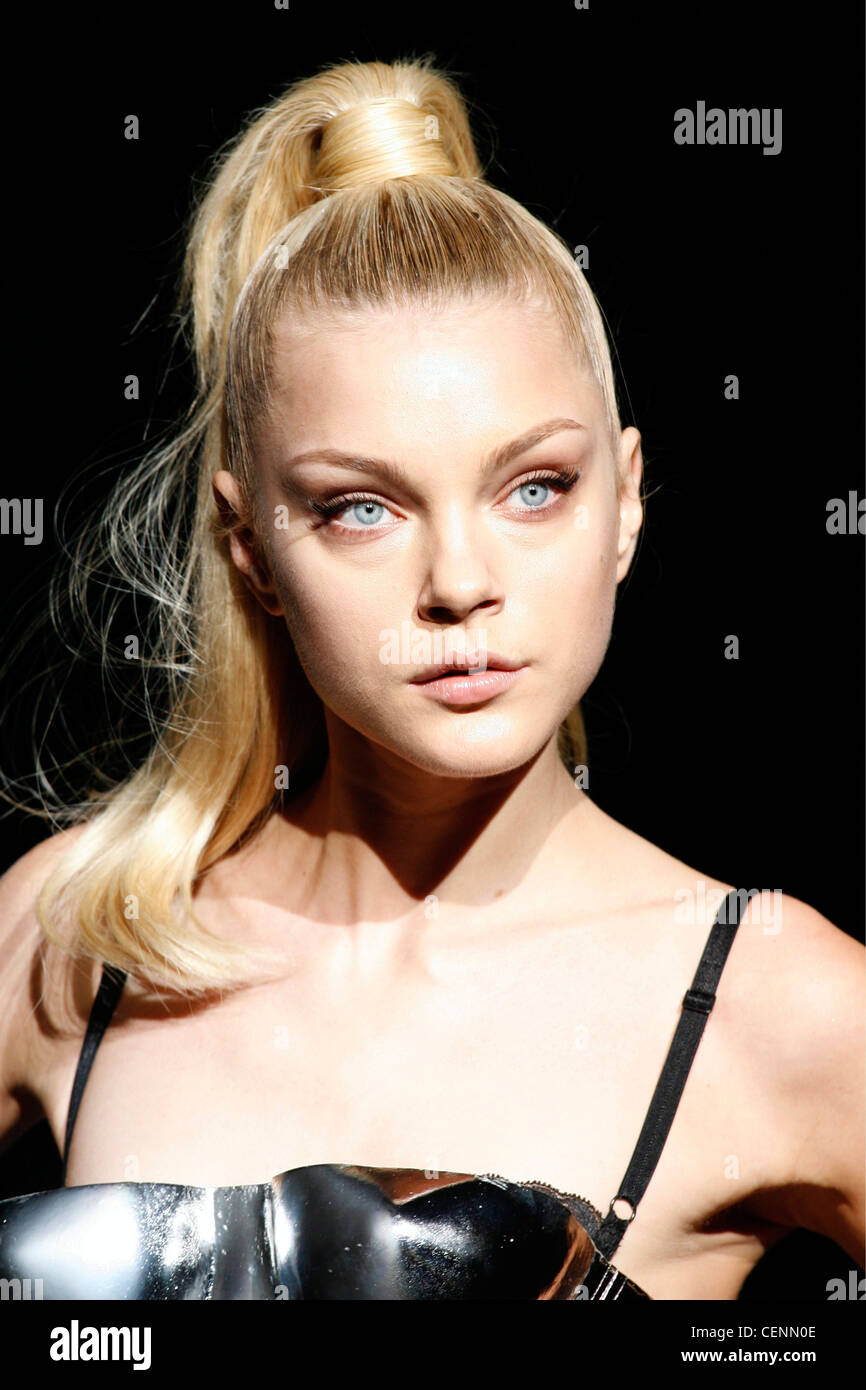 Jessica Stam's Instagram, Twitter & Facebook on IDCrawl