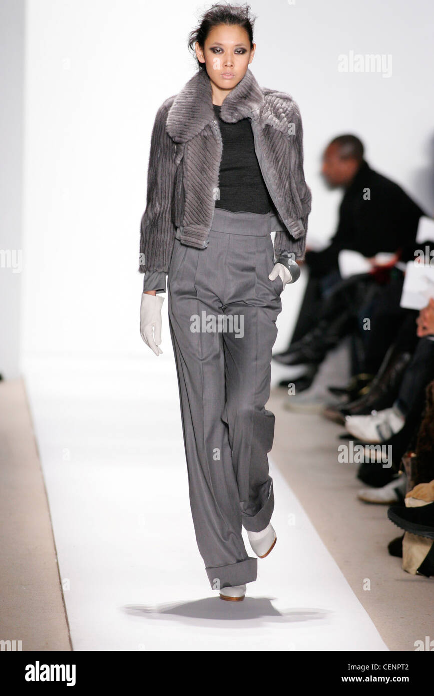 Model han jin hi-res stock photography and images - Alamy