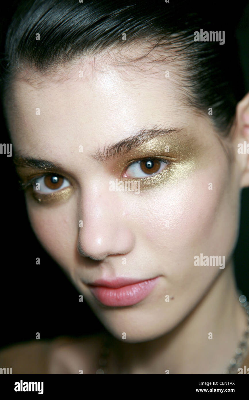 Gold eyes catwalk hi-res stock photography and images - Alamy
