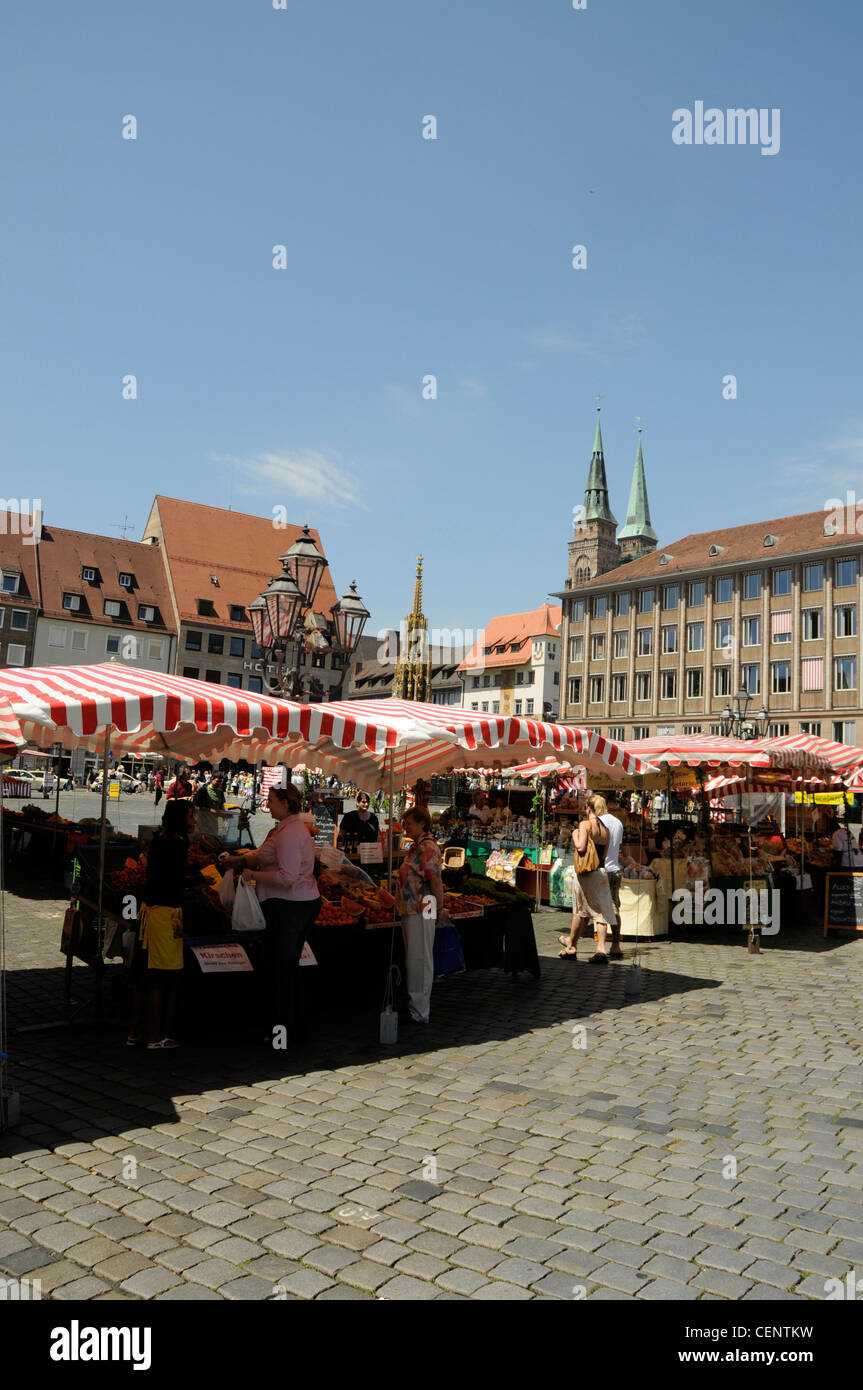 Nuremberg's main market square hi-res stock photography and images - Alamy