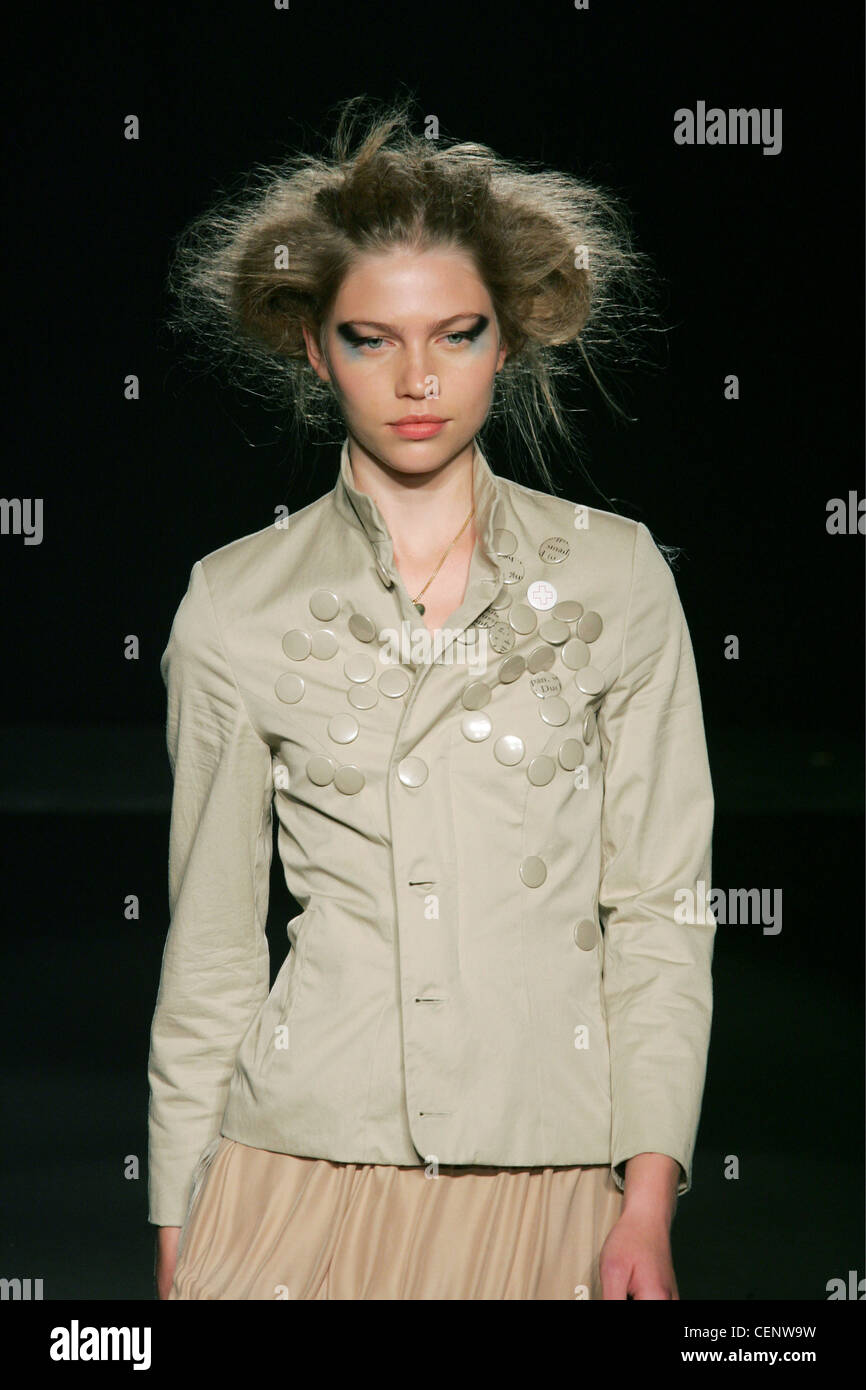 A F Vandervorst Paris Ready to Wear S S Model Aline Weber brunette hair ...
