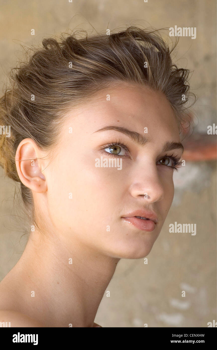 Swept back hair hi-res stock photography and images - Alamy
