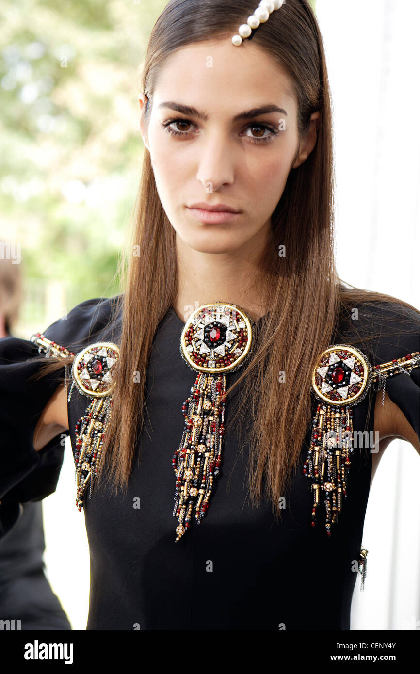 Wearing chanel couture hi-res stock photography and images - Alamy