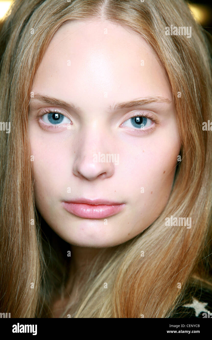 Christopher Kane London Ready to Wear Spring Summer Model with long ...