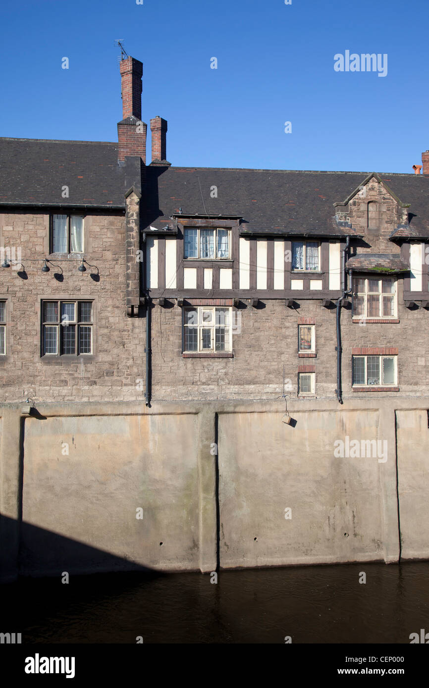 The Bridge Inn, Tudor timbered public house beside Rotherham Bridge ...