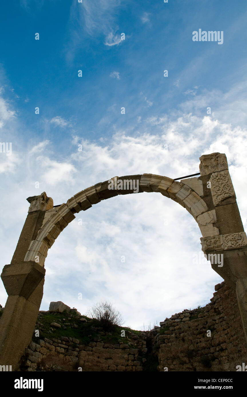 Arch Structure in Ephesus Ruins – Roman Remains in Ancient İzmir ...