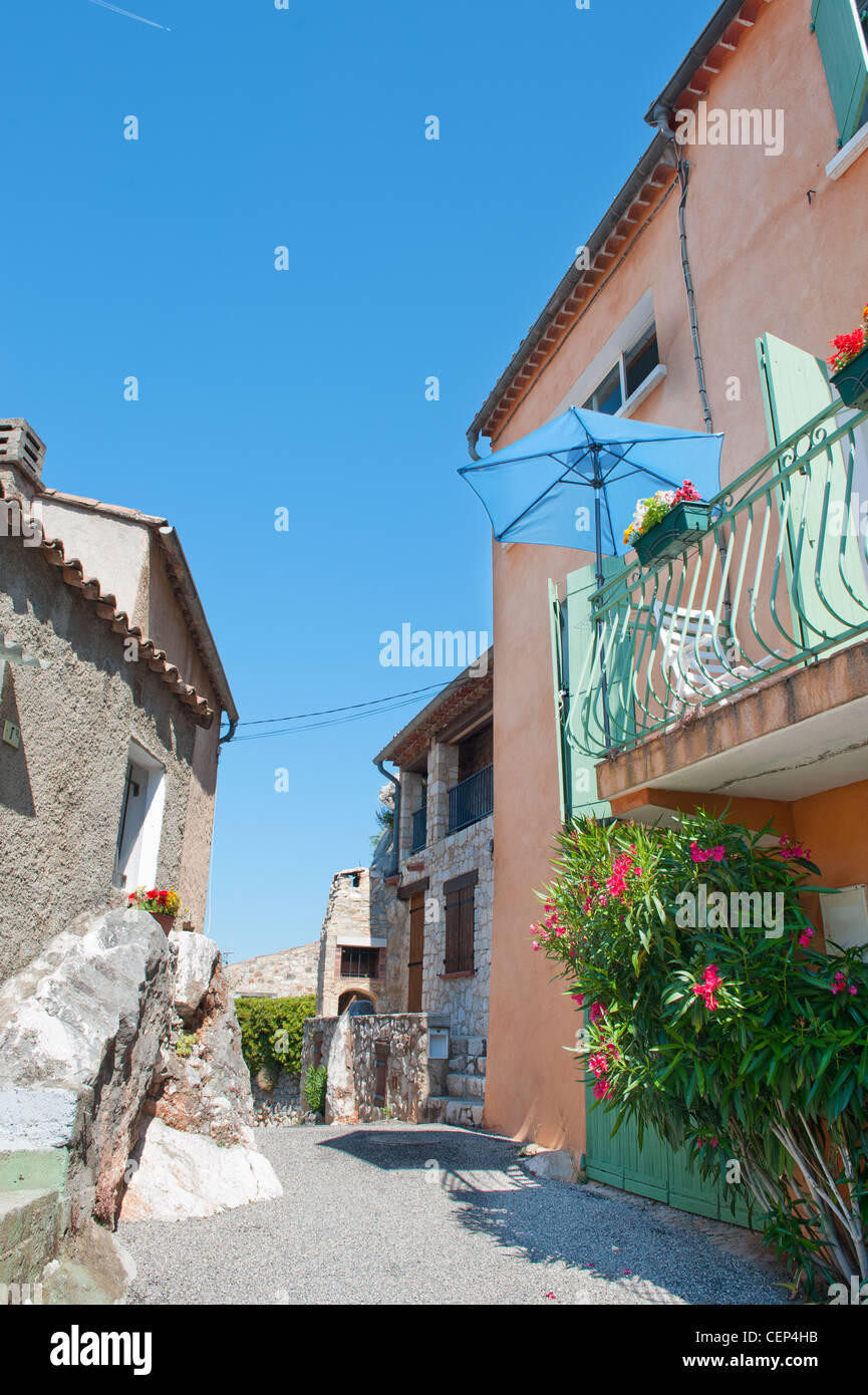 Typical French alley in Bauduen Stock Photo - Alamy