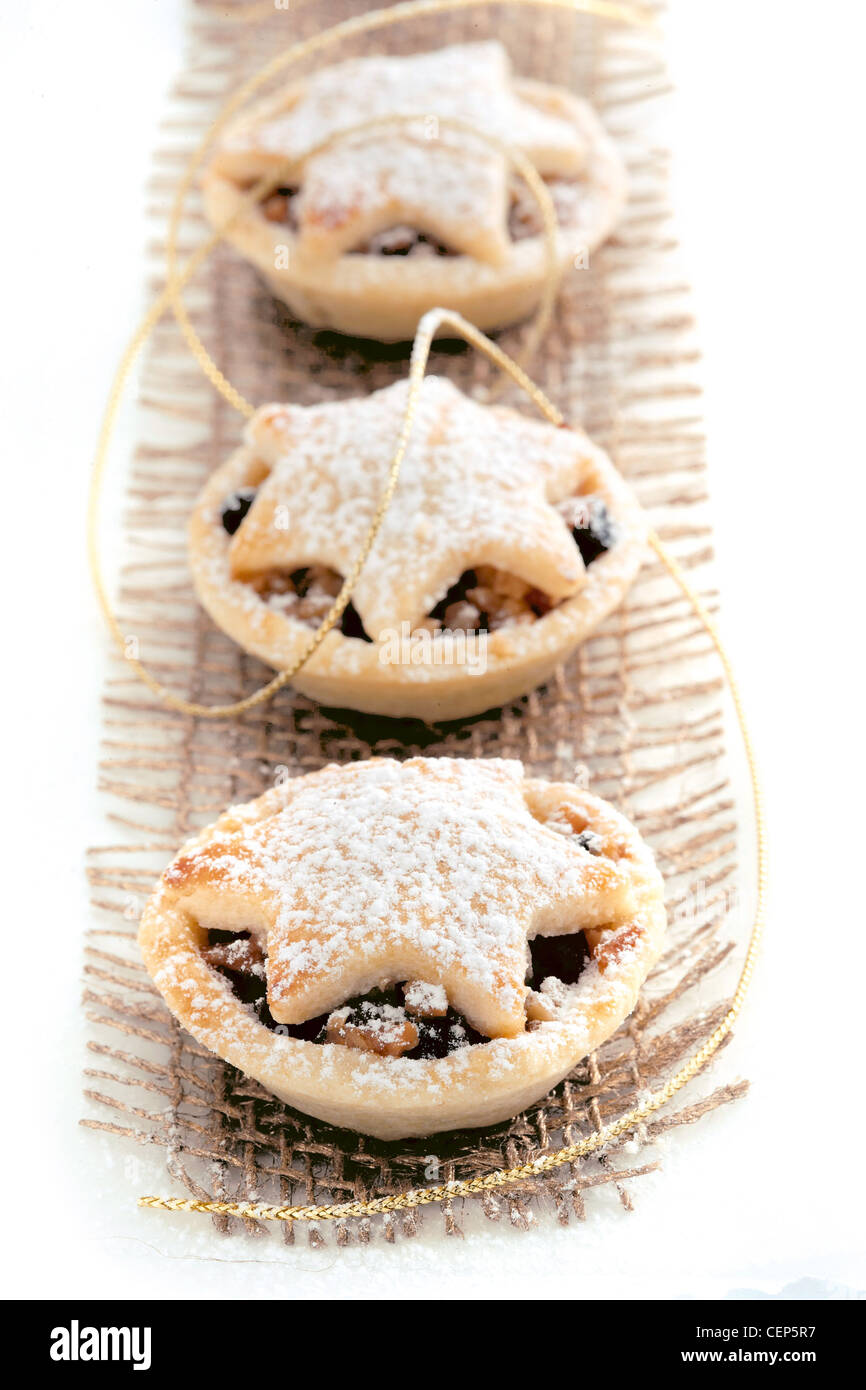 Mince pies with star shaped pastry Stock Photo - Alamy