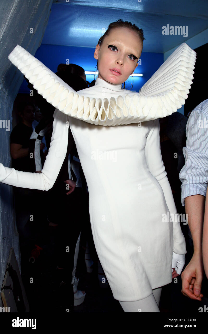 Gareth Pugh Backstage Paris Ready to Wear Spring Summer Model wearing a ...