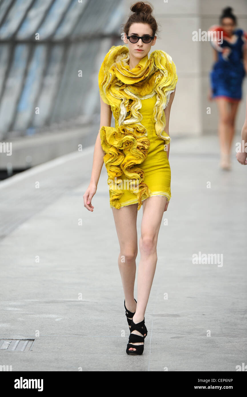 Fashion East Felicity Brown London Ready to Wear Spring Summer 2011 ...