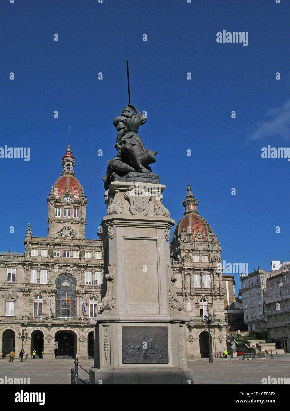 Square in front dome hi-res stock photography and images - Alamy