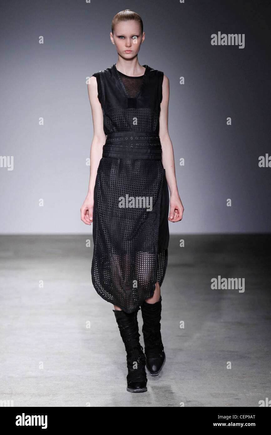 Nicolas Andreas Taralis Paris Ready to Wear Spring Summer 2011 Stock ...
