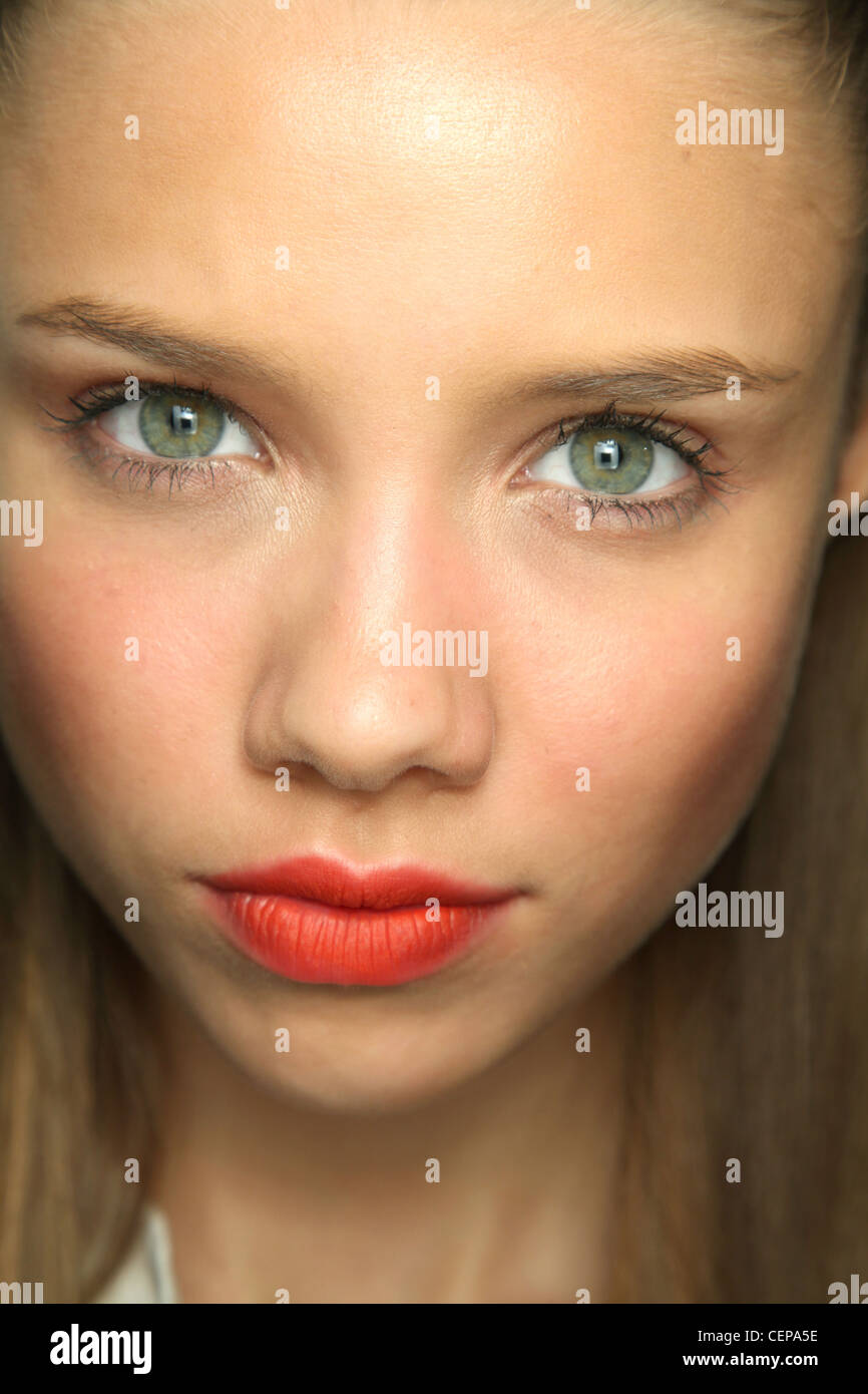 Erin Fetherston Backstage New York Ready to Wear Spring Summer 2011 ...