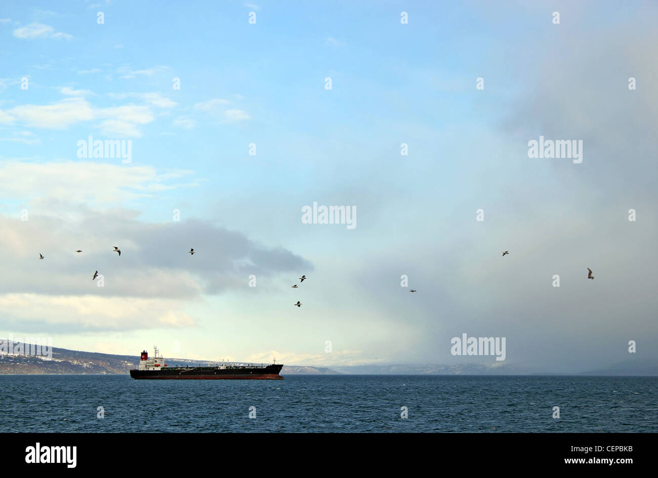 Large oil tanker hi-res stock photography and images - Alamy