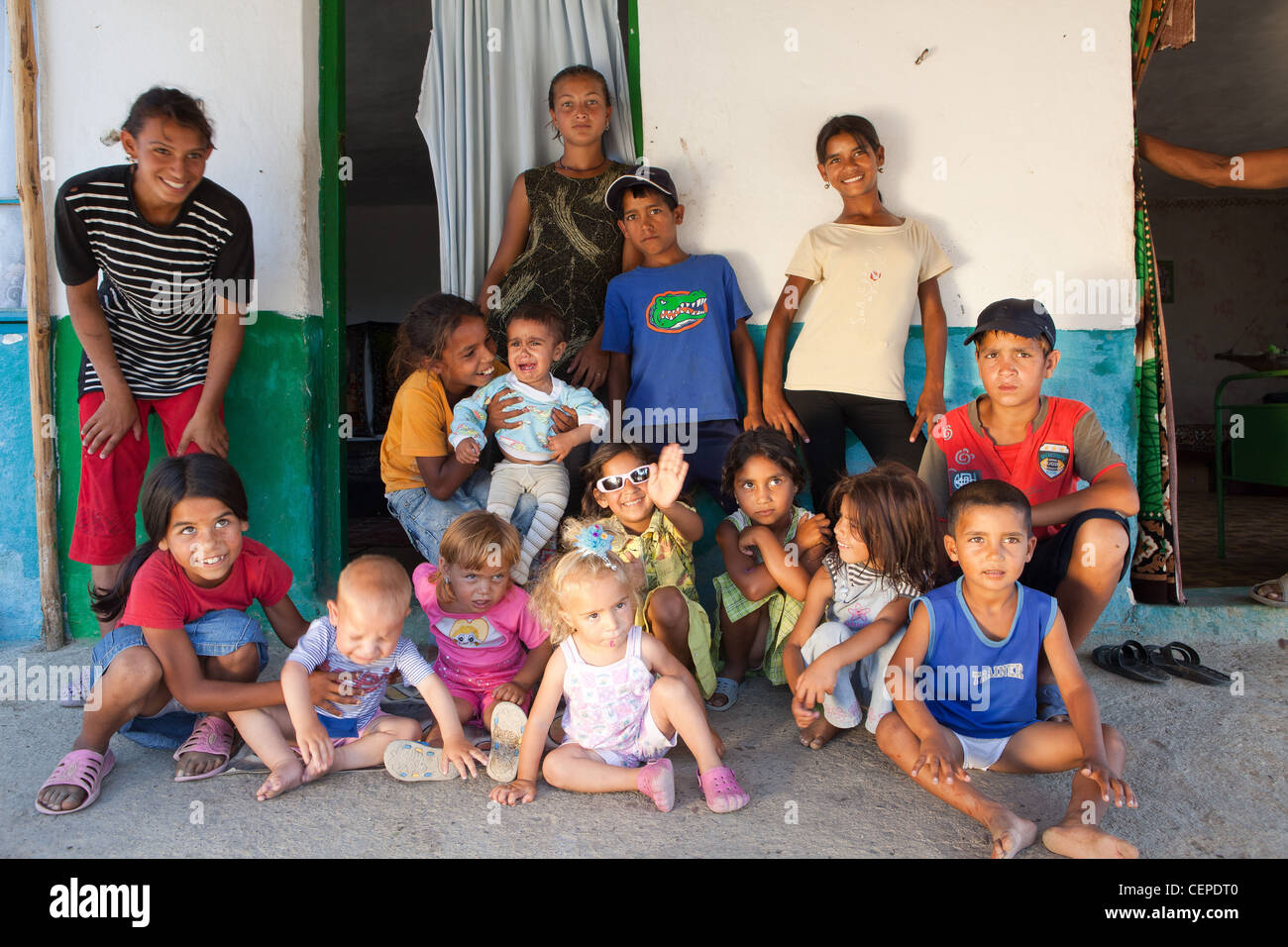 Roma gypsy family posing in Bulgaria Stock Photo - Alamy