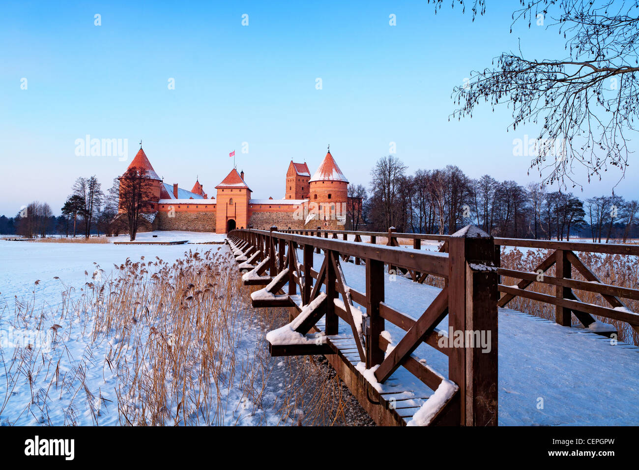 Medieval castle in trakai winter hi-res stock photography and images ...