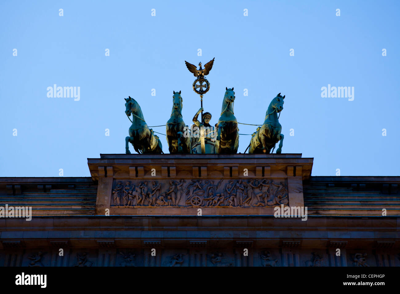 Chariot symbol hi-res stock photography and images - Alamy