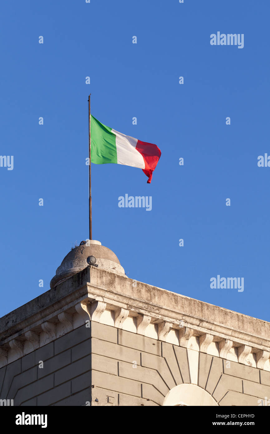 Italy flag waving hi-res stock photography and images - Alamy