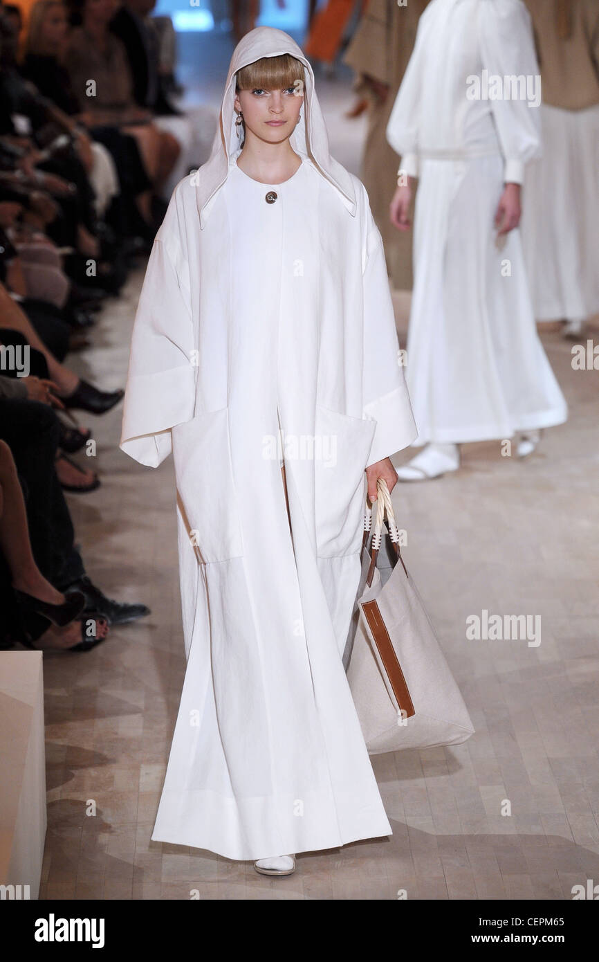 Hermes catwalk paris hi-res stock photography and images - Alamy