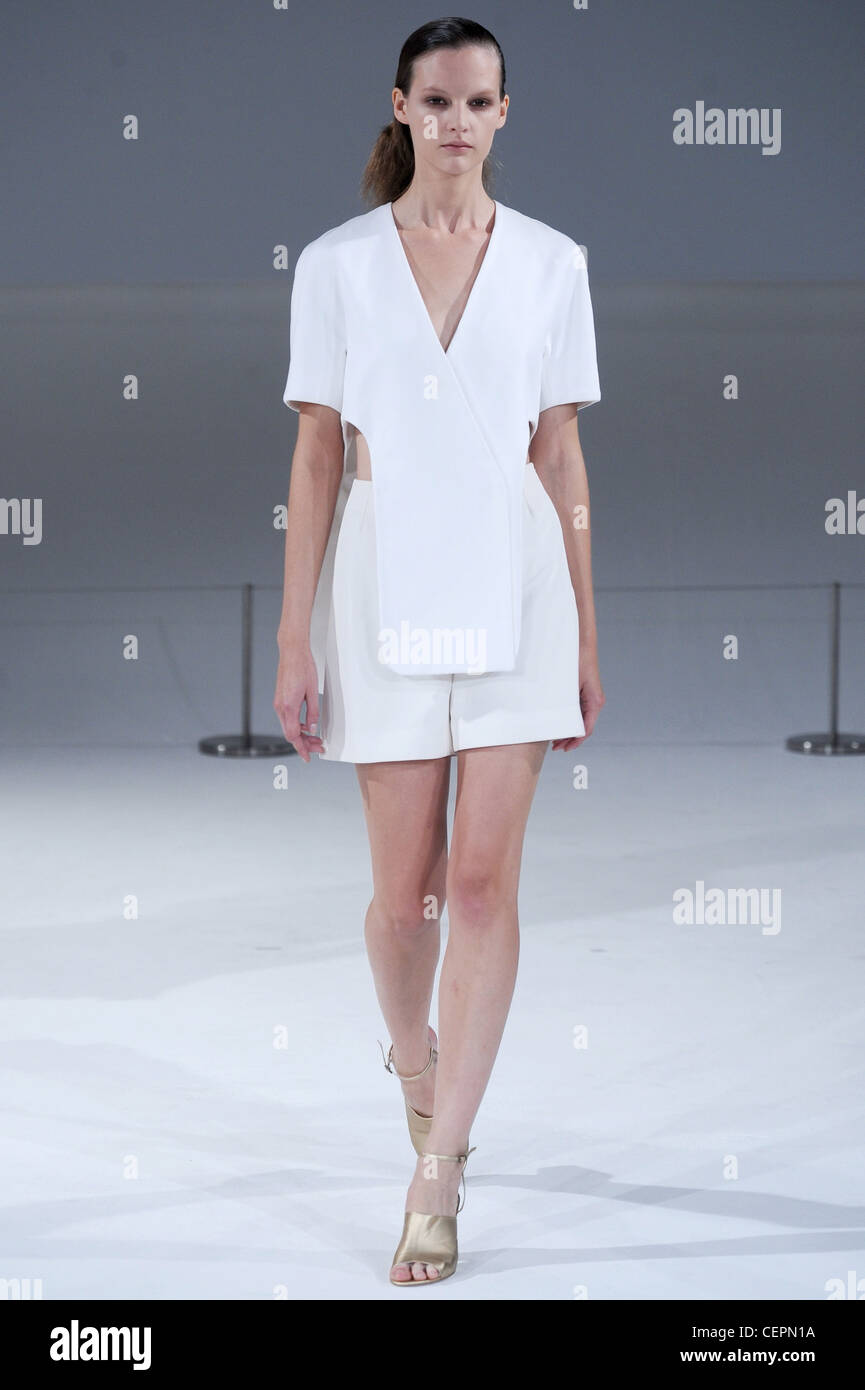 Hussein Chalayan Paris Ready to WearSpringSummer 2012 Stock Photo - Alamy
