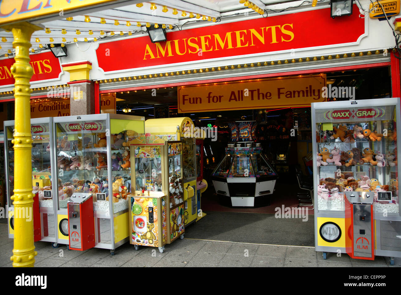 Amusement arcade exterior hi-res stock photography and images - Alamy