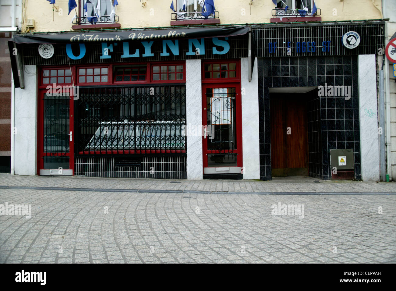 Butchers window hi-res stock photography and images - Alamy