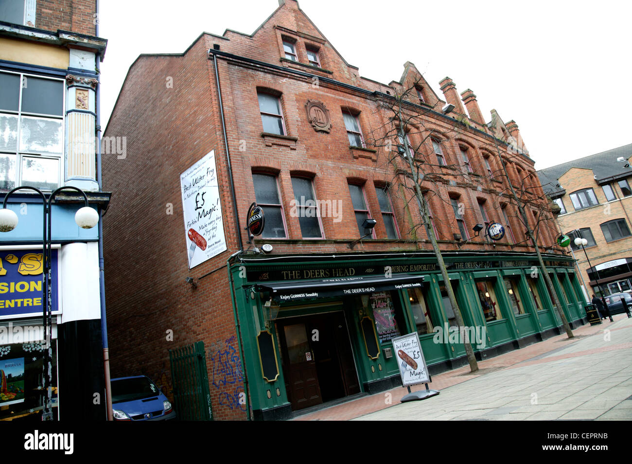 Belfast pub exterior hi-res stock photography and images - Alamy