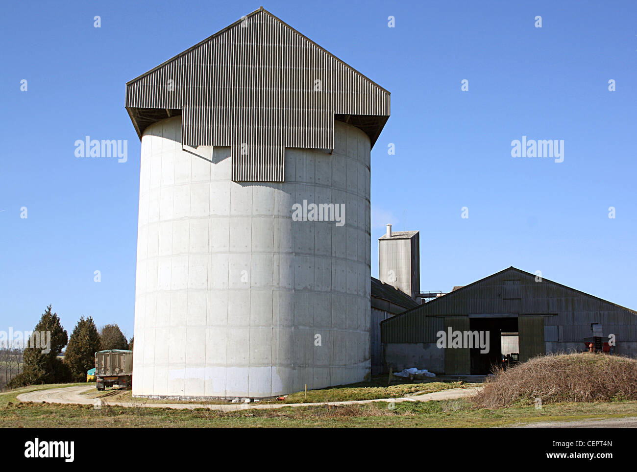 Bulk grain storage silos hi-res stock photography and images - Alamy